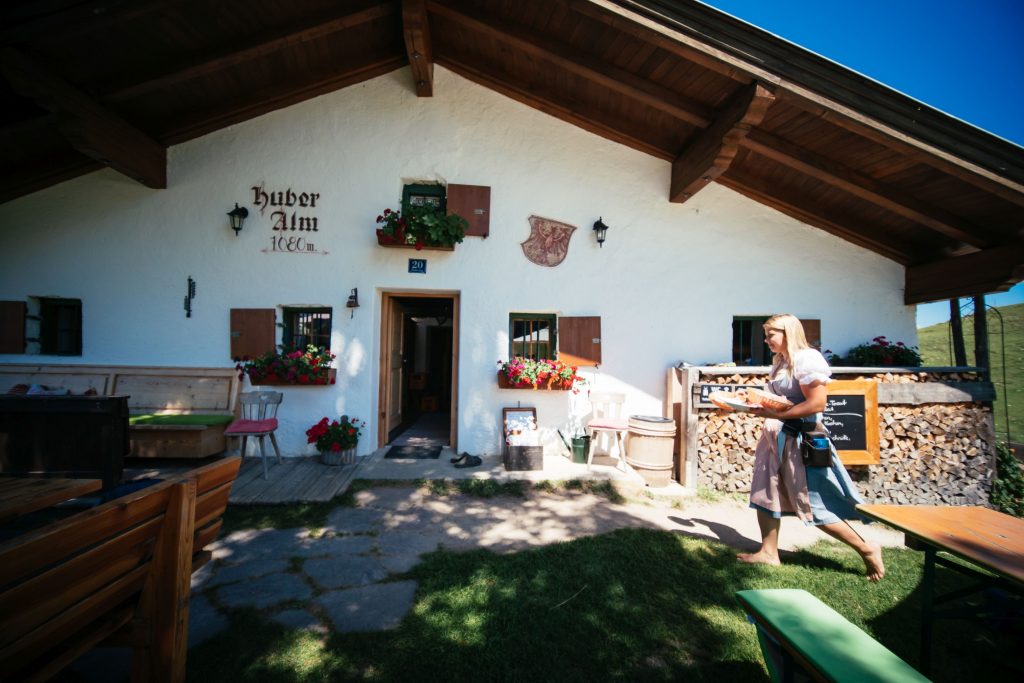 Barfuß und mit Flügelhorn: Sommer auf der Huberalm – Tipps und Ausflüge ...